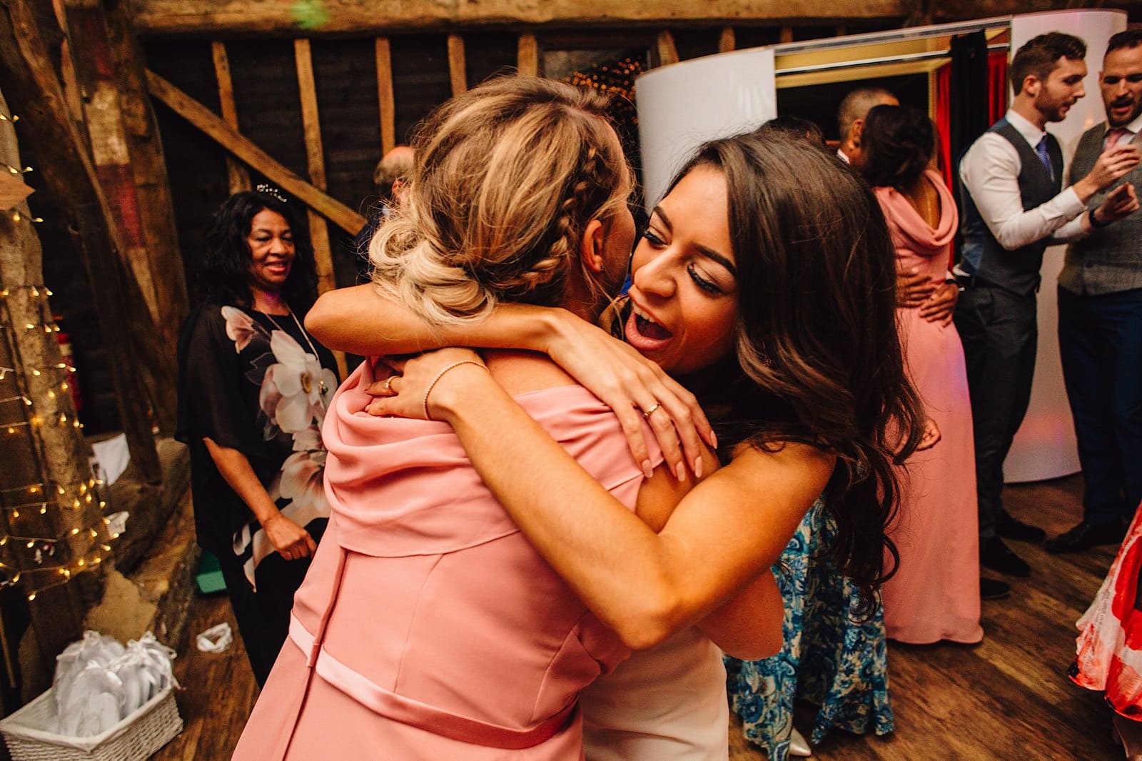manor-barn-cambridge-wedding-photography076 - Roo Stain Wedding Photography
